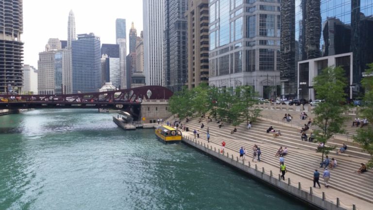 Chicago on a Budget: Cheap & Free Things to Do + Tips to Save Money